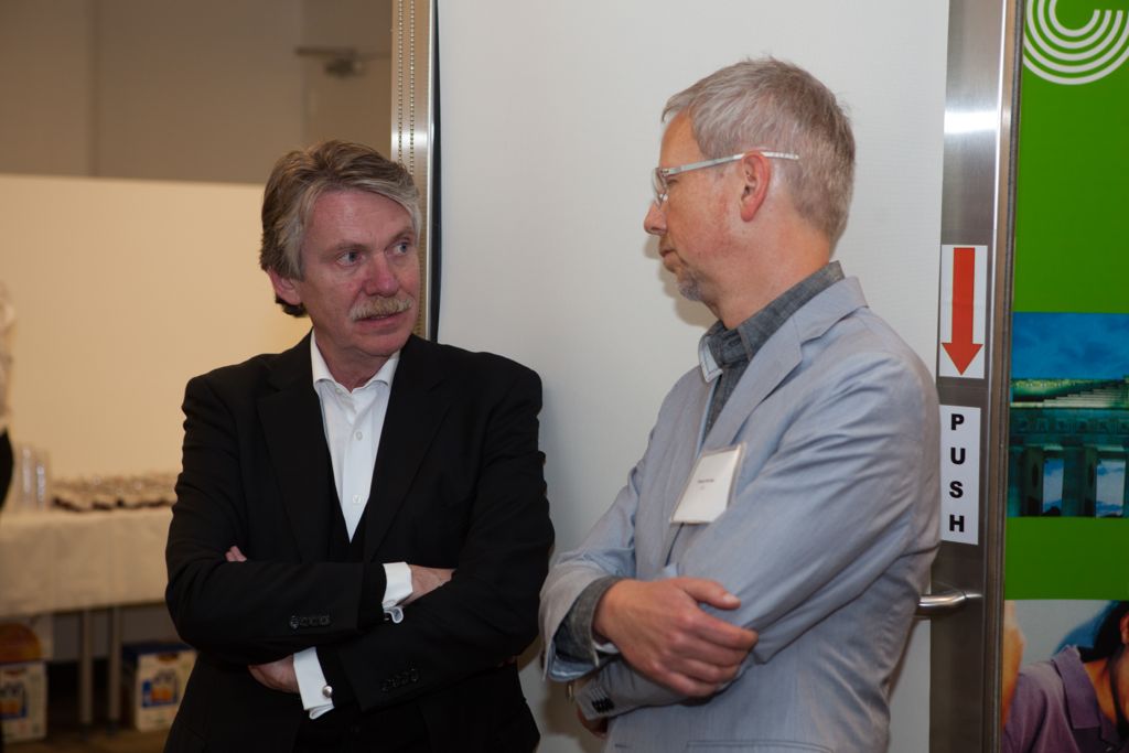 Keynote speaker Prof. Klaus Klemp with panelist Thomas Overthun ...